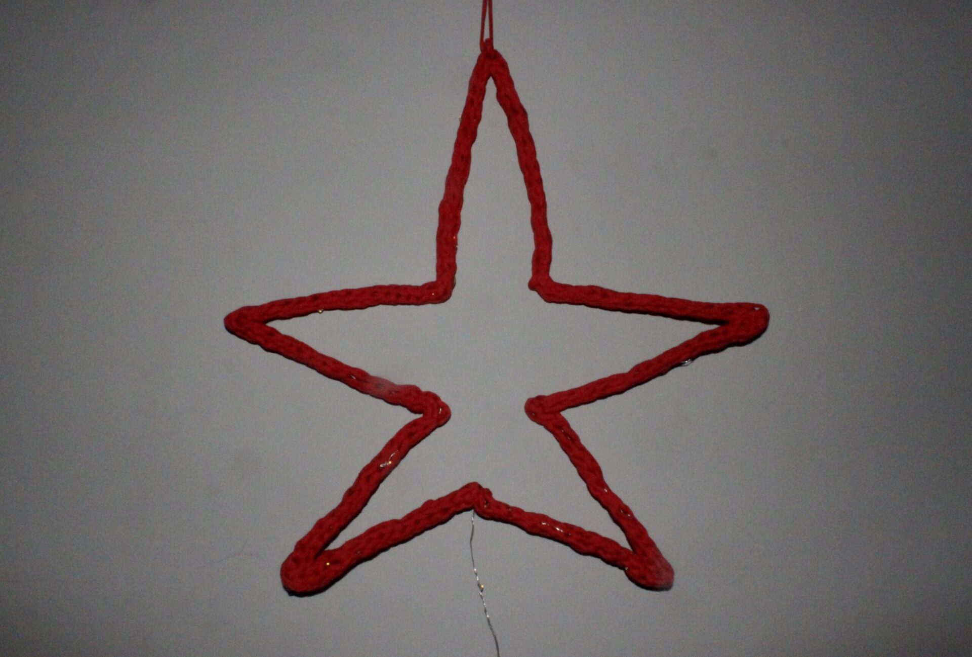 Giant Light Up Crochet Star - a Fun and Bright Free Pattern